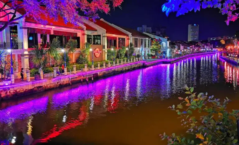 Top Places to Stay and Best Things You Should Do in Melaka - Placefu