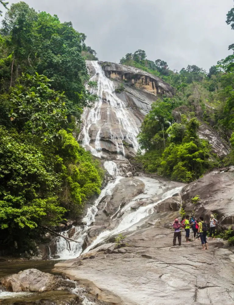 Top 8 Most Beautiful Waterfalls in Malaysia You Should Visit - Placefu