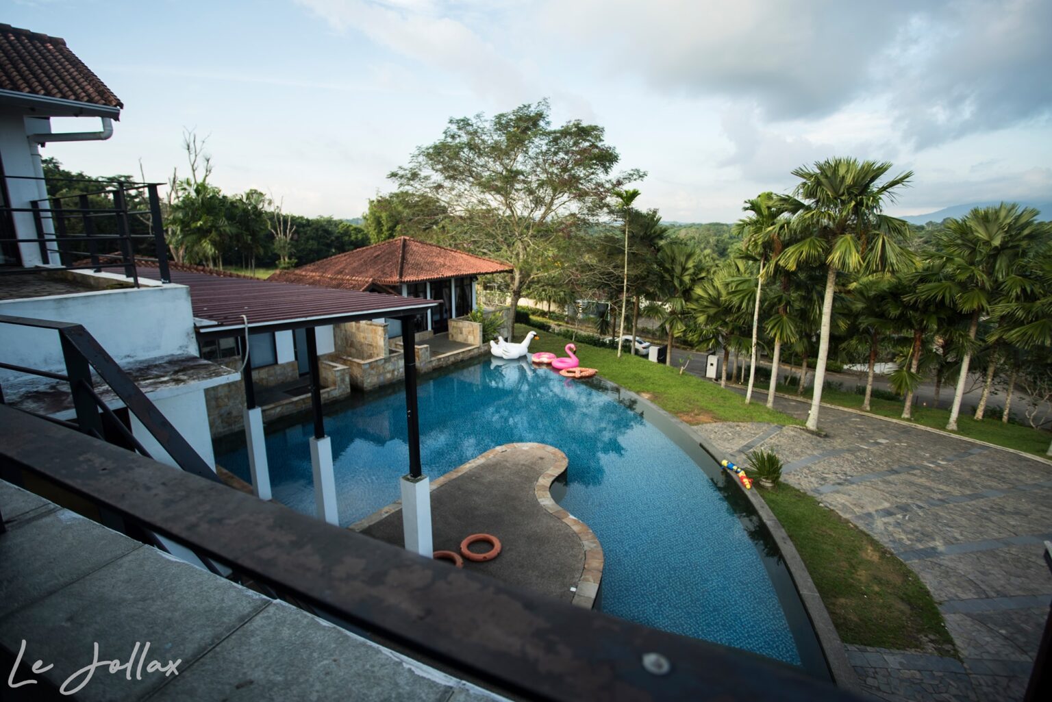 Best Homestays with Private Pools in Johor Bahru - Placefu